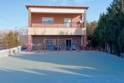 Country house for sale in Agost, Alicante - €300,000 | Ref: IW702 | Kyero