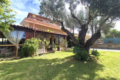 Villa to rent in Borgia, Catanzaro - €500 | Ref: CZ01-AA577 | Kyero