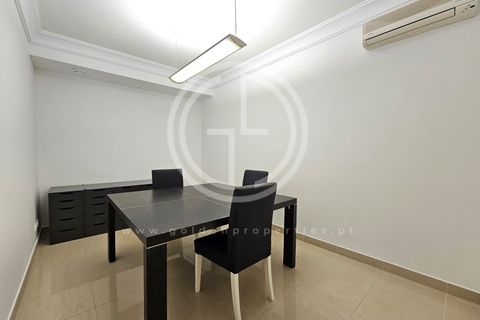 Commercial property to rent in Quarteira, Faro - €450 | Ref: GA-10125-2 ...