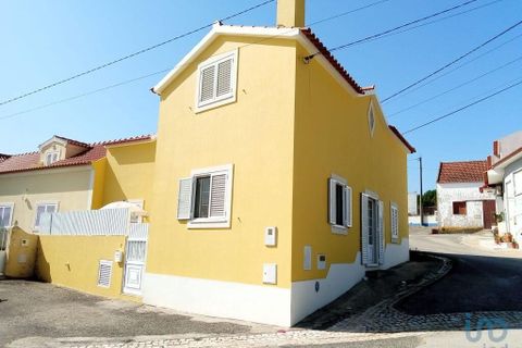 Town house for sale in Alenquer, Lisbon - €247,500 | Ref: 145426 | Kyero