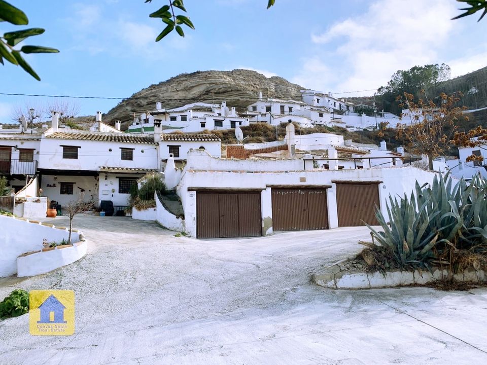 Cave houses for sale in Andalucia, Spain | Kyero