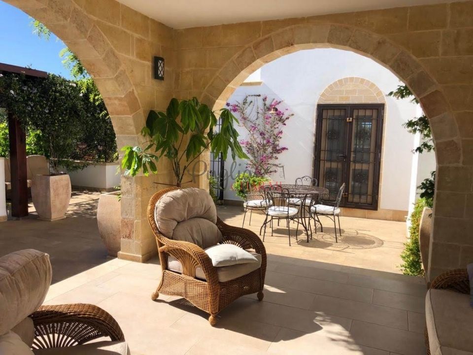 Villa for sale in Ostuni, Brindisi - € 495,000 | Ref: 12355414 - Kyero.com
