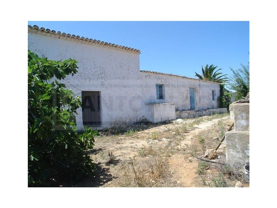 Country houses for sale in Algarve, Portugal - Kyero.com