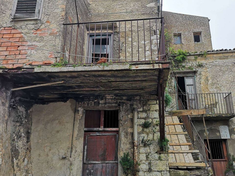 Villa for sale in Giuliana, Palermo - € 12,000 | Ref: 14066453 - Kyero.com