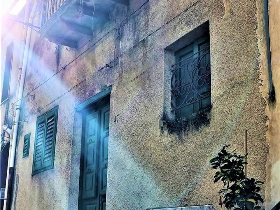 Villa for sale in Giuliana, Palermo - € 12,000 | Ref: 15180040 - Kyero.com