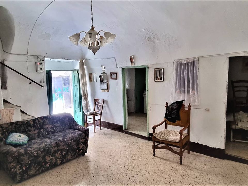 Villa for sale in Giuliana, Palermo - € 12,000 | Ref: 15180040 - Kyero.com