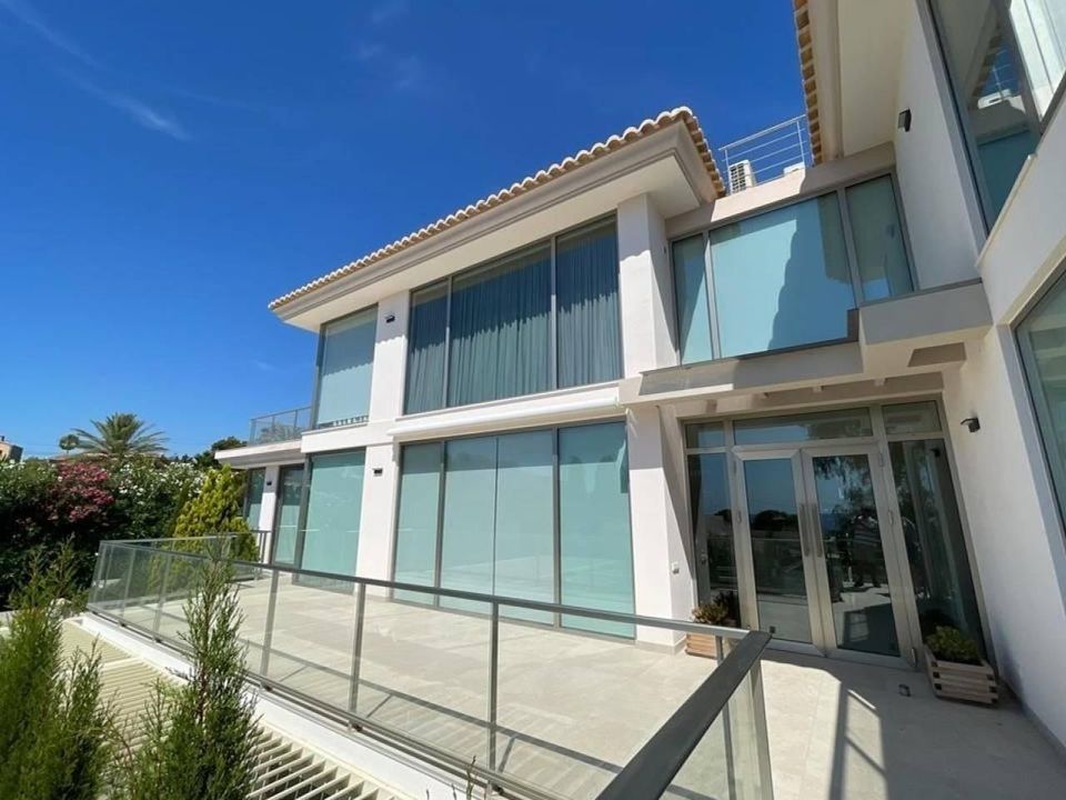 Villa for sale in Calpe, Alicante province - € 2,050,000 | Ref ...