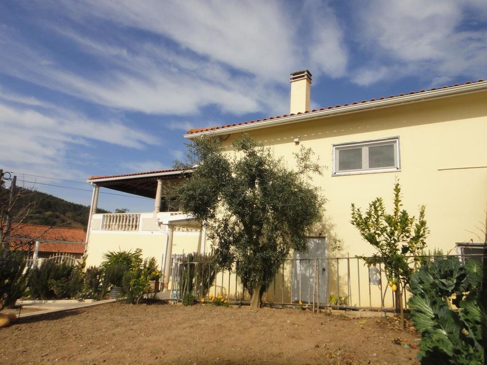 Villa for sale in Caldas da Rainha, Leiria District - € 435,000 | Ref ...