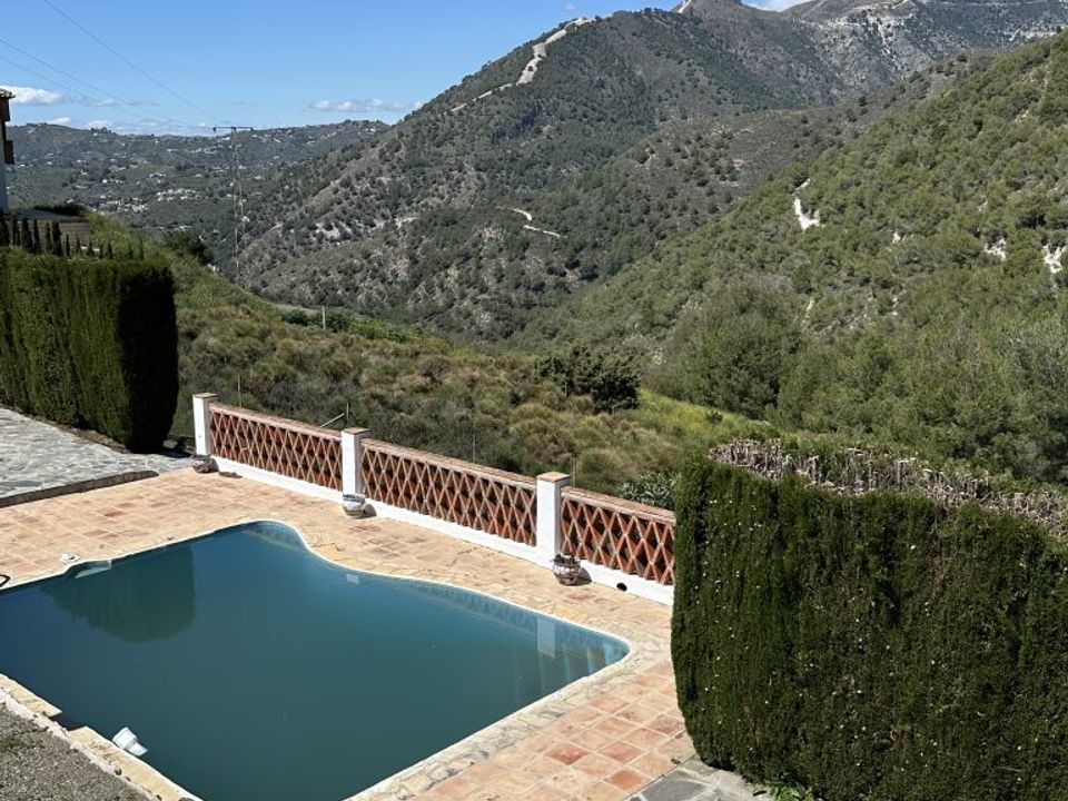 Country houses for sale in Spain | Kyero