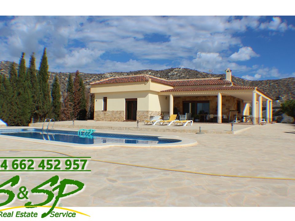 Country houses for sale in Spain | Kyero