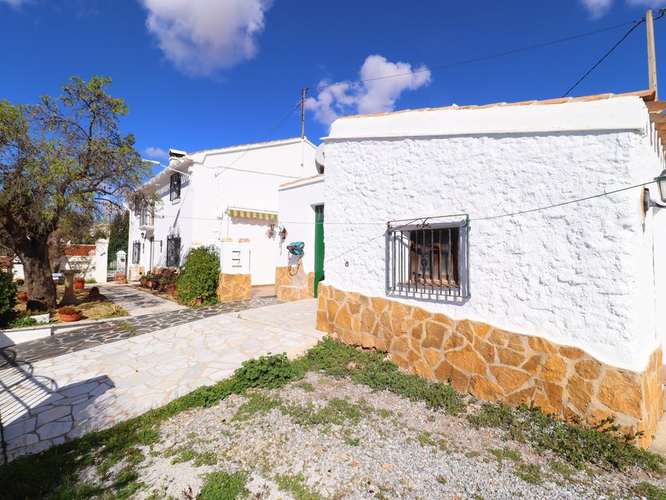 Country houses for sale in Spain | Kyero