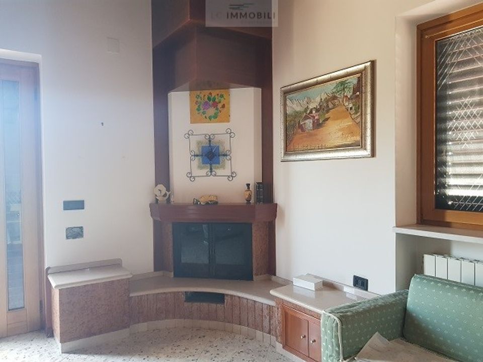 Villas for sale in Italy | Kyero