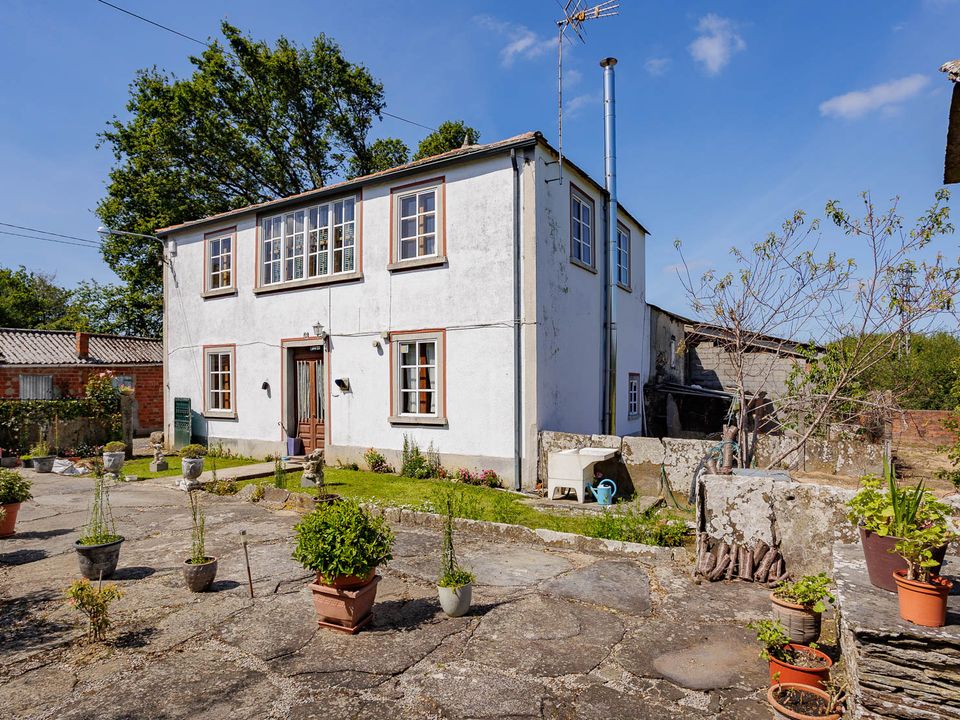 Property for Sale in Galicia - Buy Houses, Villas & More | Kyero